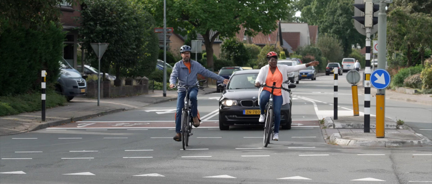 Regels voor voorrang en afslaan op de fiets | Veilig Verkeer Nederland